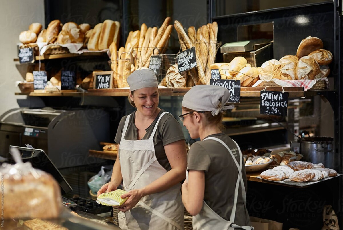 Funciones de una dependienta - Función Activa
