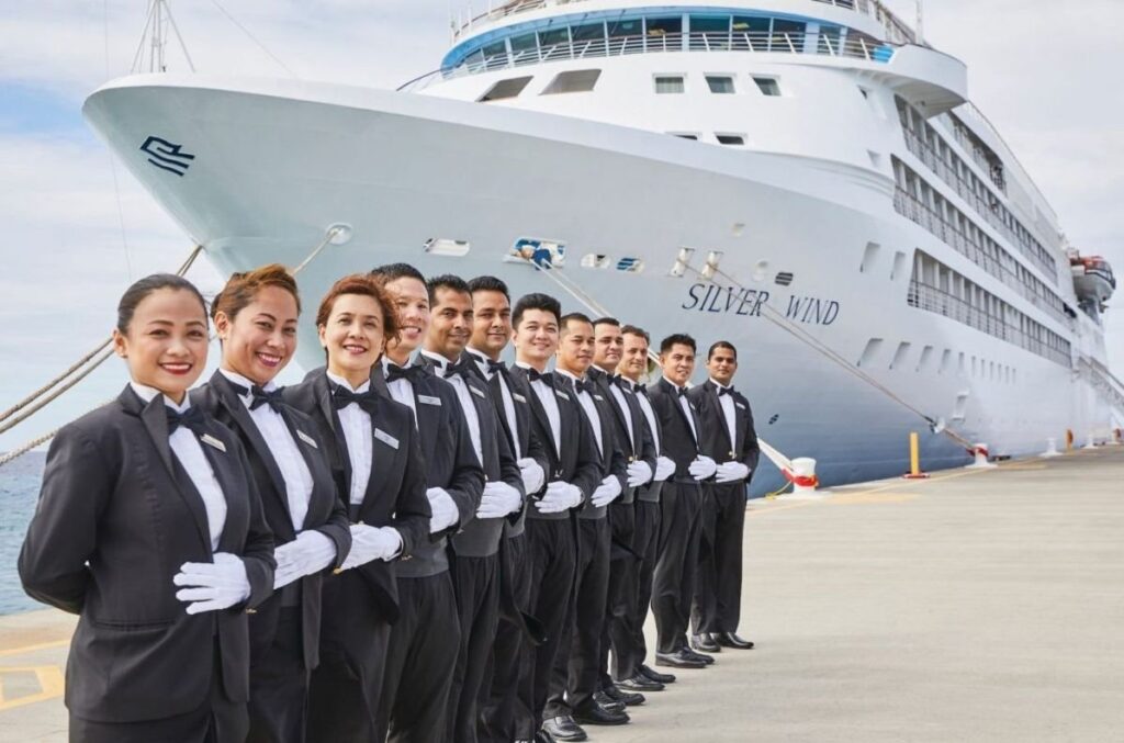 Funciones de todos los tripulantes de un crucero - Función Activa